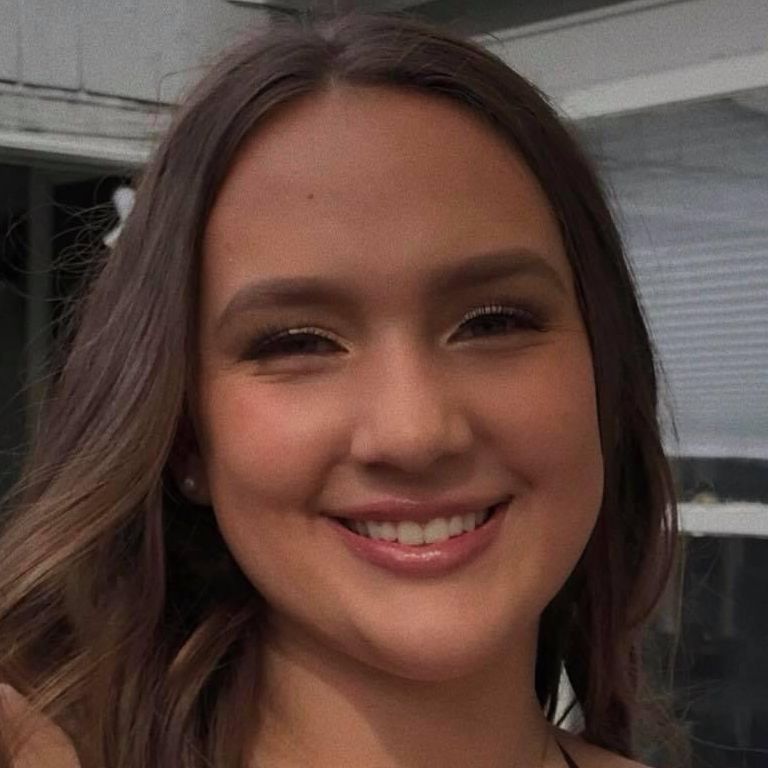 Julianna Private Tutor from Stony Brook, United States - $20/hr